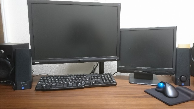 BenQ製モニター（G2200W）のスタンドの外し方 - Fix the Bits | あっぷり工房