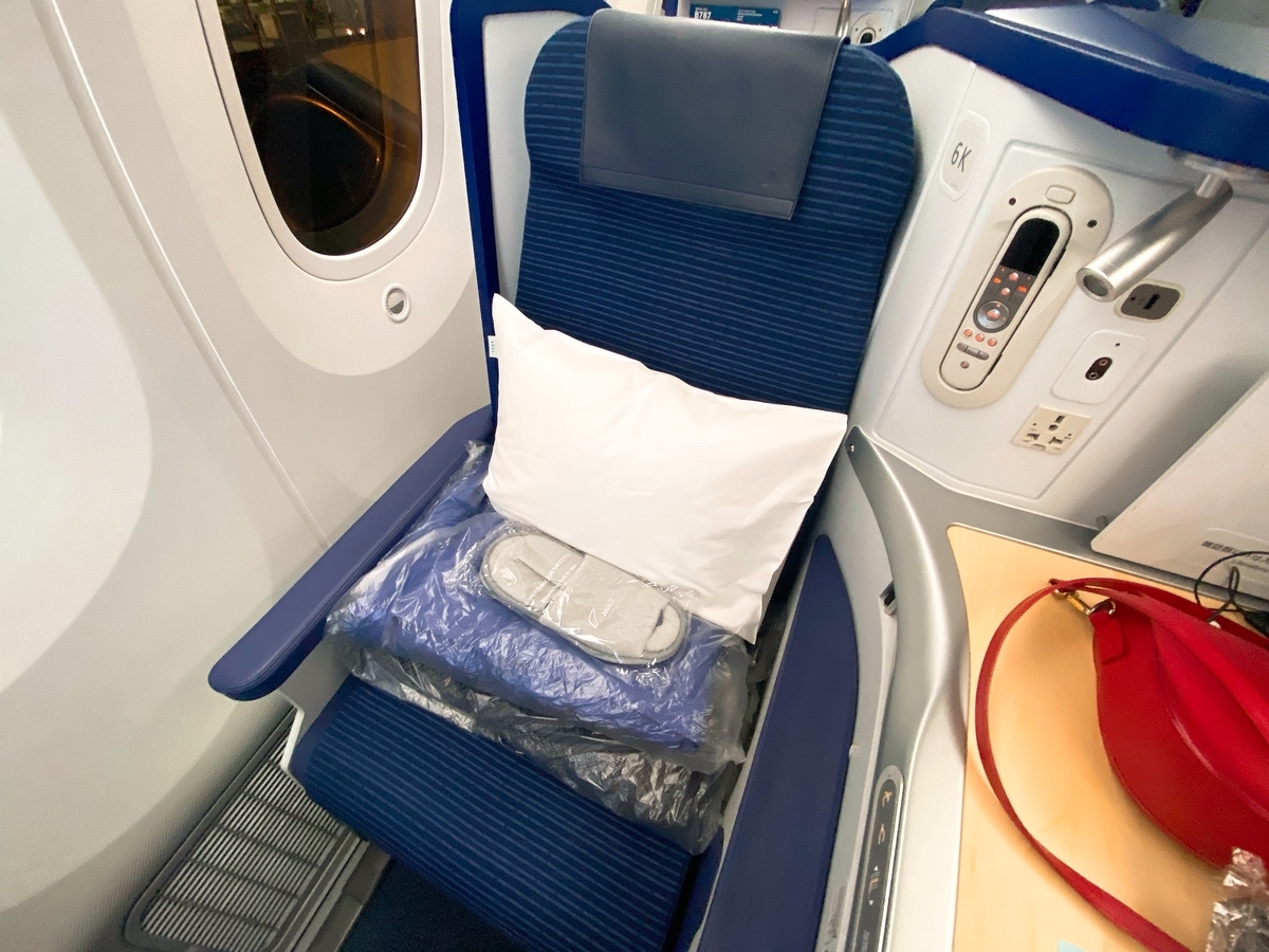 ANAのビジネス国際線搭乗記（成田→ジャカルタ NH 835） - ユカログ