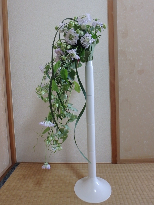 フラワーデザイン1級レッスン 課題⑤3回目 - fleurs et lapins (フルーレラパン) yukitake日記