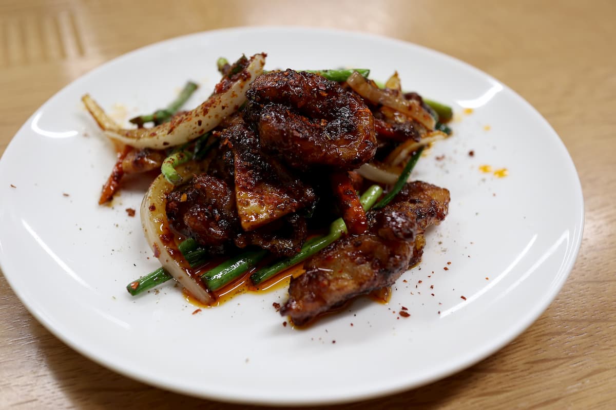 「昇福門」の牛肉煮込みは本場中国のしびれる辛さ！〆のパクチーチャーハンまで大満足の本格中華料理店 - 晴れの国から旅まち巡り