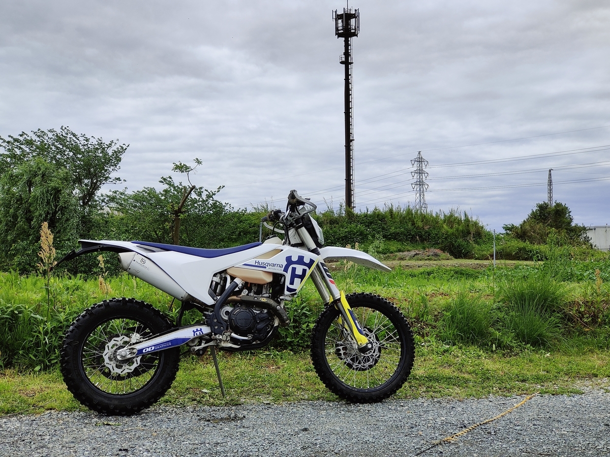 HUSQVARNA FE 450 2019 newマシンをゆるりと紹介 - ゆるりとはすくばーな