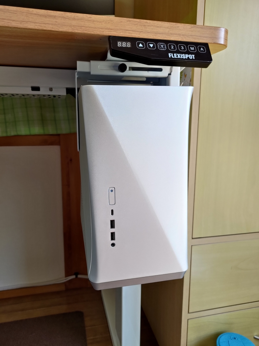 【レビュー】FLEXISPOT PCホルダー CH2B、PCケース吊り下げ - 高等遊民になる