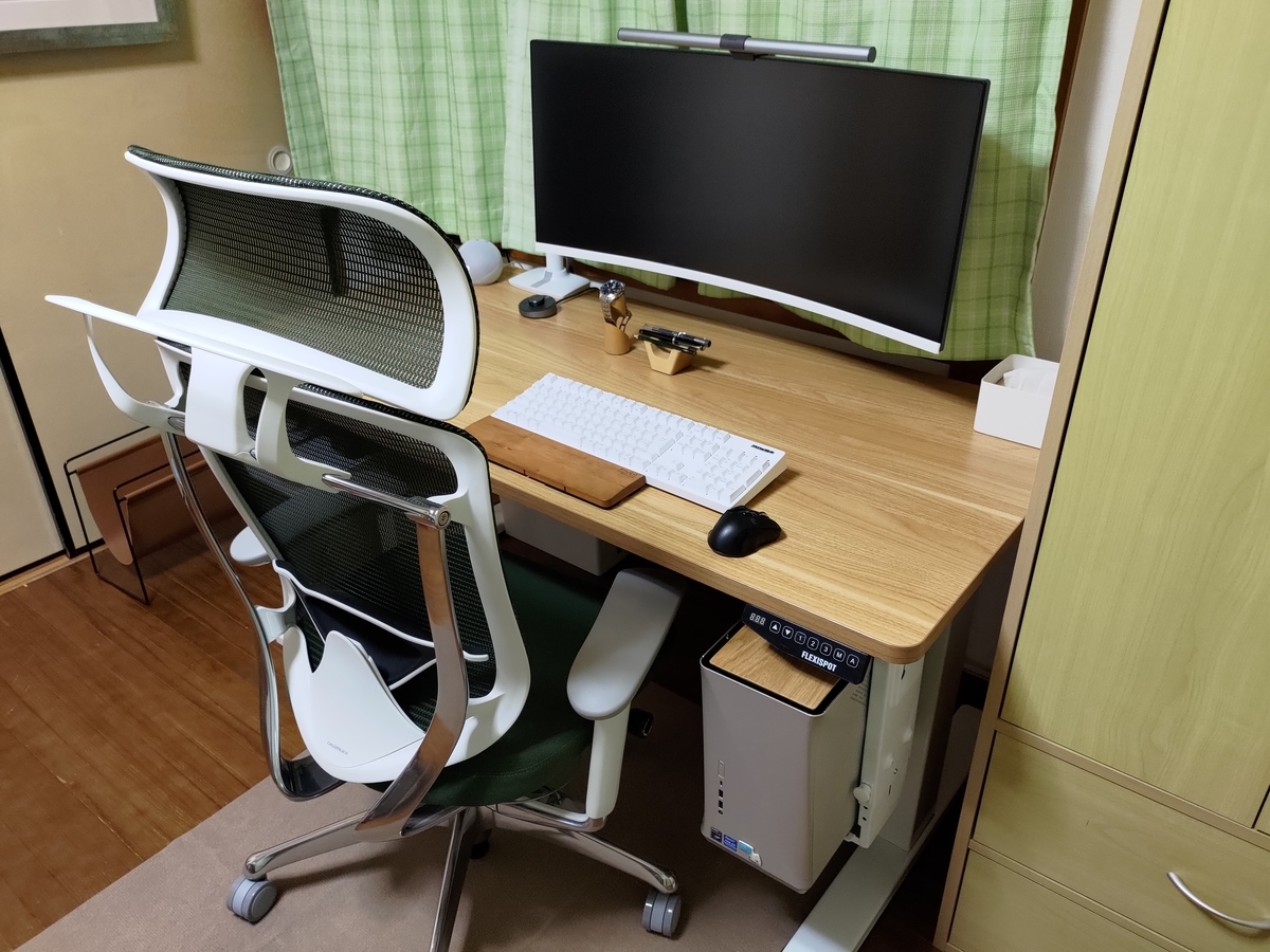 【レビュー】FLEXISPOT PCホルダー CH2B、PCケース吊り下げ - 高等遊民になる