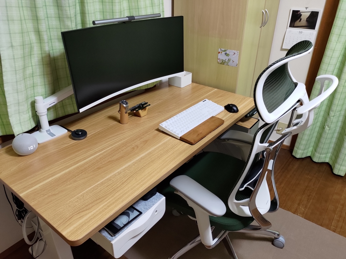 【レビュー】FLEXISPOT PCホルダー CH2B、PCケース吊り下げ - 高等遊民になる